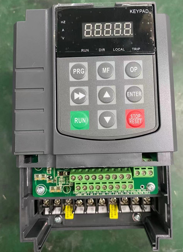 اینورتر خورشیدی 250-900VDC VFD VSD MPPT با چندین اندازه حفاظتی